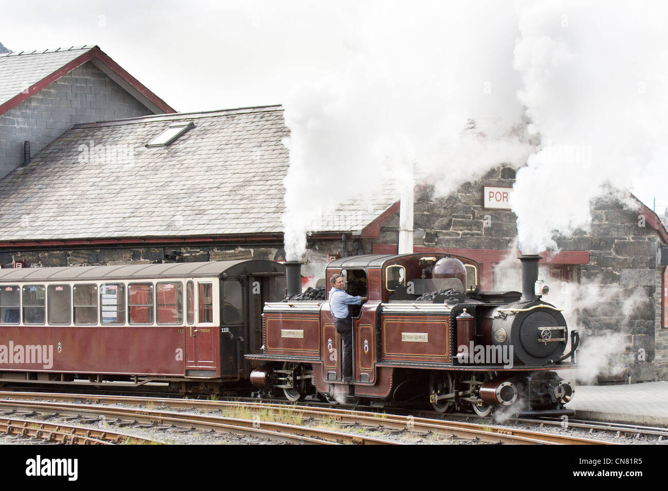 Steam locomotive pulling a passenger train on the Blaenau Ffestiniog Railway Stock Photo - Alamy