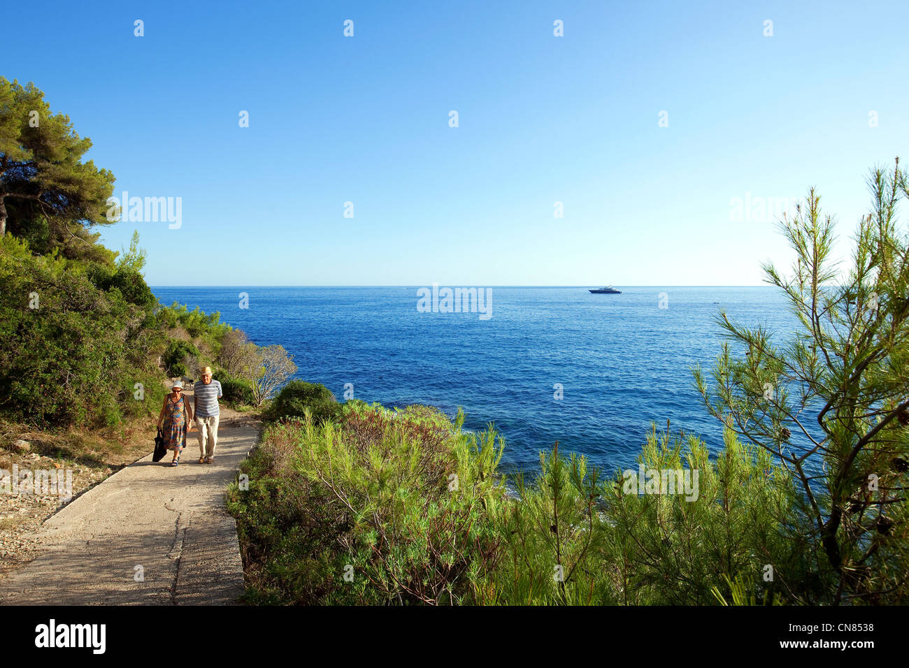 Roquebrune cap martin promenade le corbusier hi-res stock photography ...