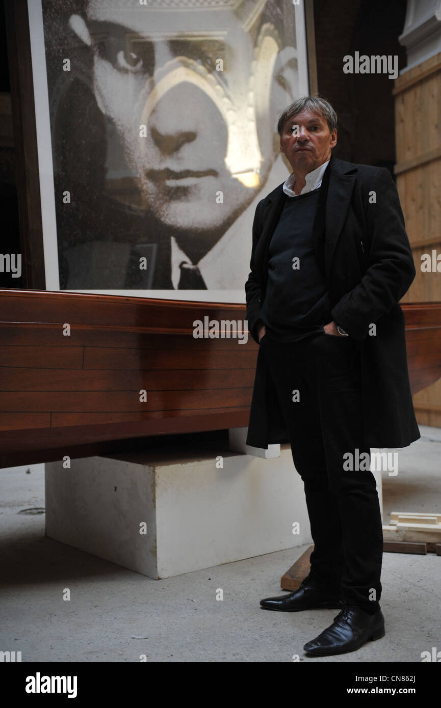 Braco Dimitrijevic well know ex-Yugoslavian artist posing for portrait ...