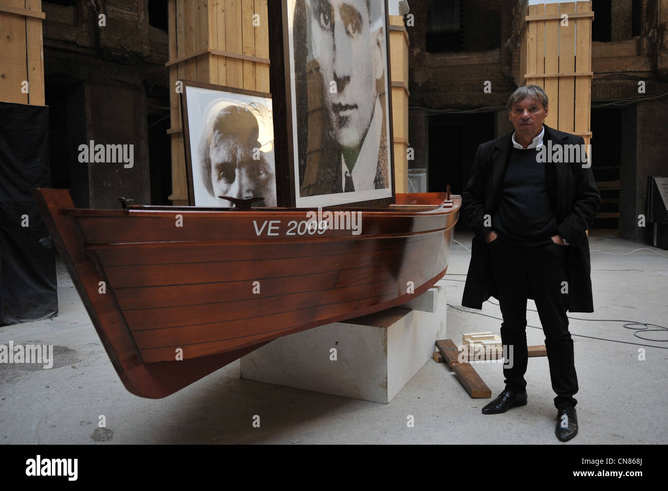 Braco Dimitrijevic well know ex-Yugoslavian artist posing for portrait ...