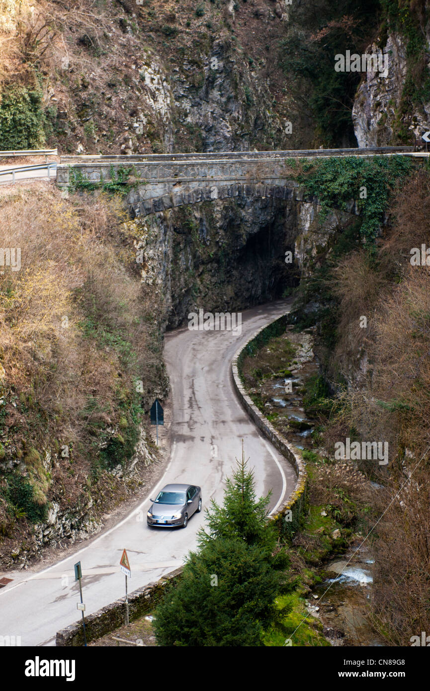 Tremosine lago di garda hi-res stock photography and images - Alamy
