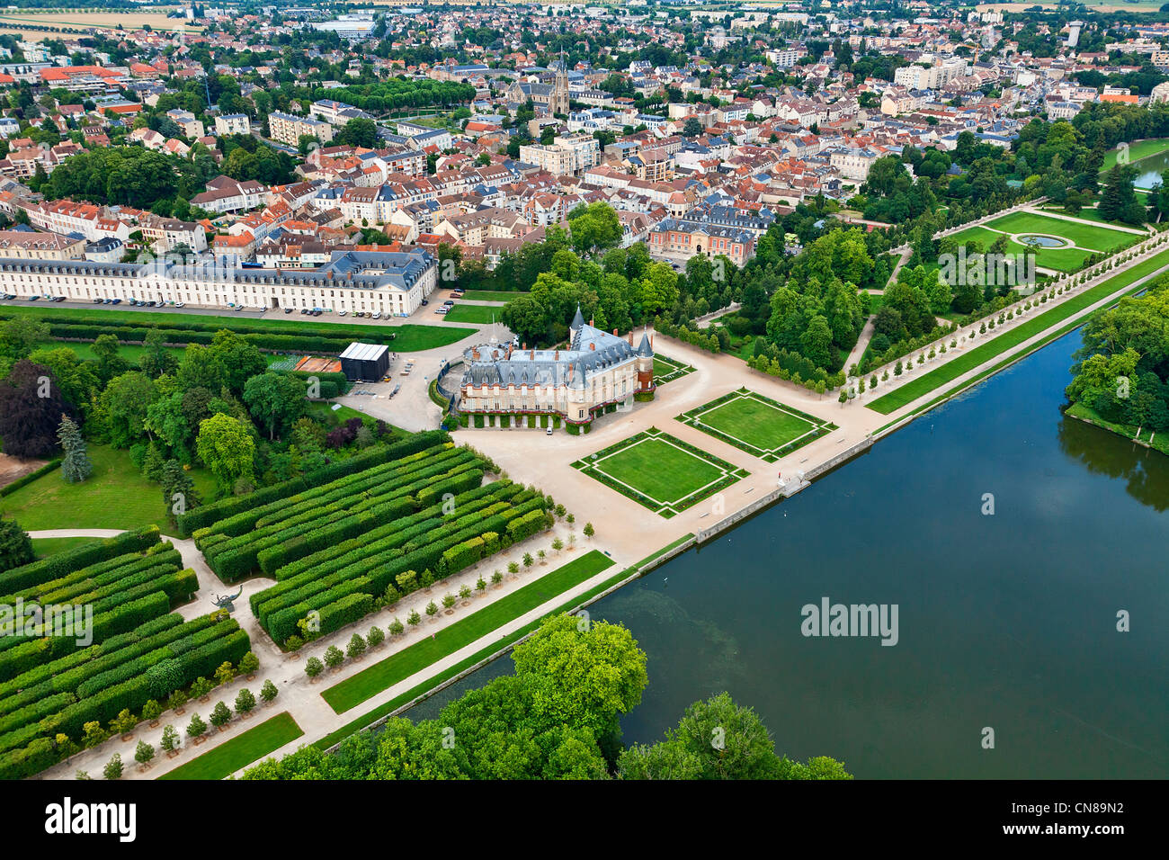Rambouillet castle aerial view hi-res stock photography and images - Alamy