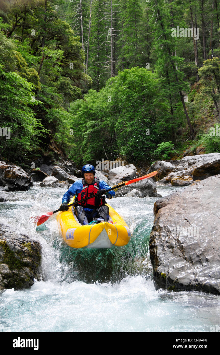 Paddling an inflatable kayak on Oregon's Chetco River Stock Photo - Alamy