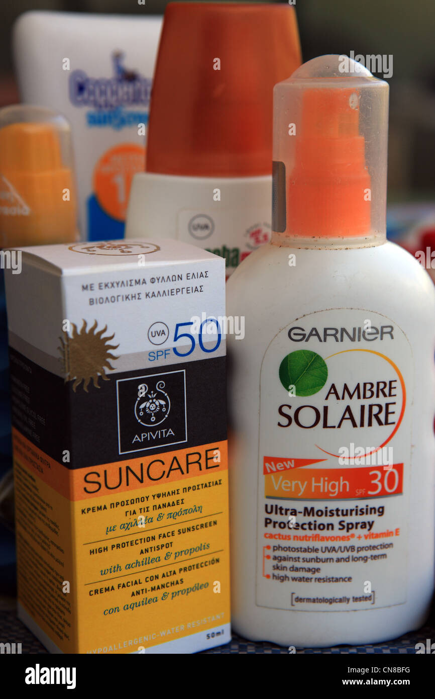 Suntan bottle hi-res stock photography and images - Alamy