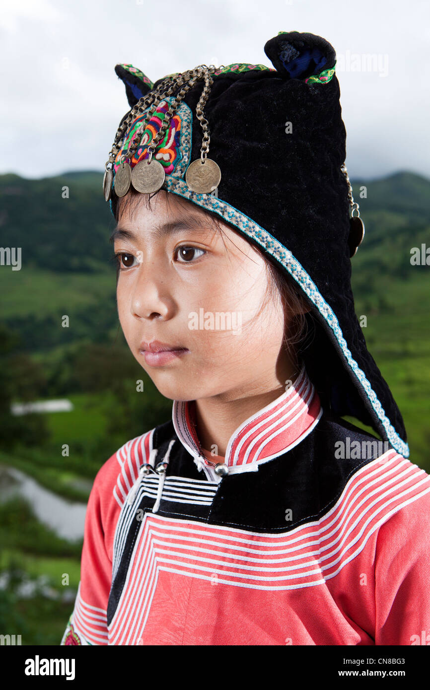 Traditional Cloth High Resolution Stock Photography and Images - Alamy