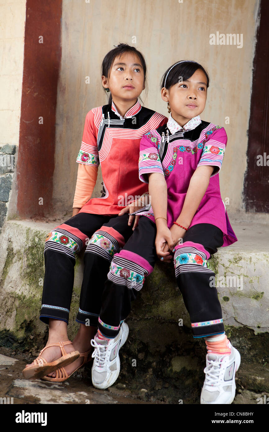 Hani minority girls portrait in village , Xinjiezhen, Yuan Yang, YunNan ...