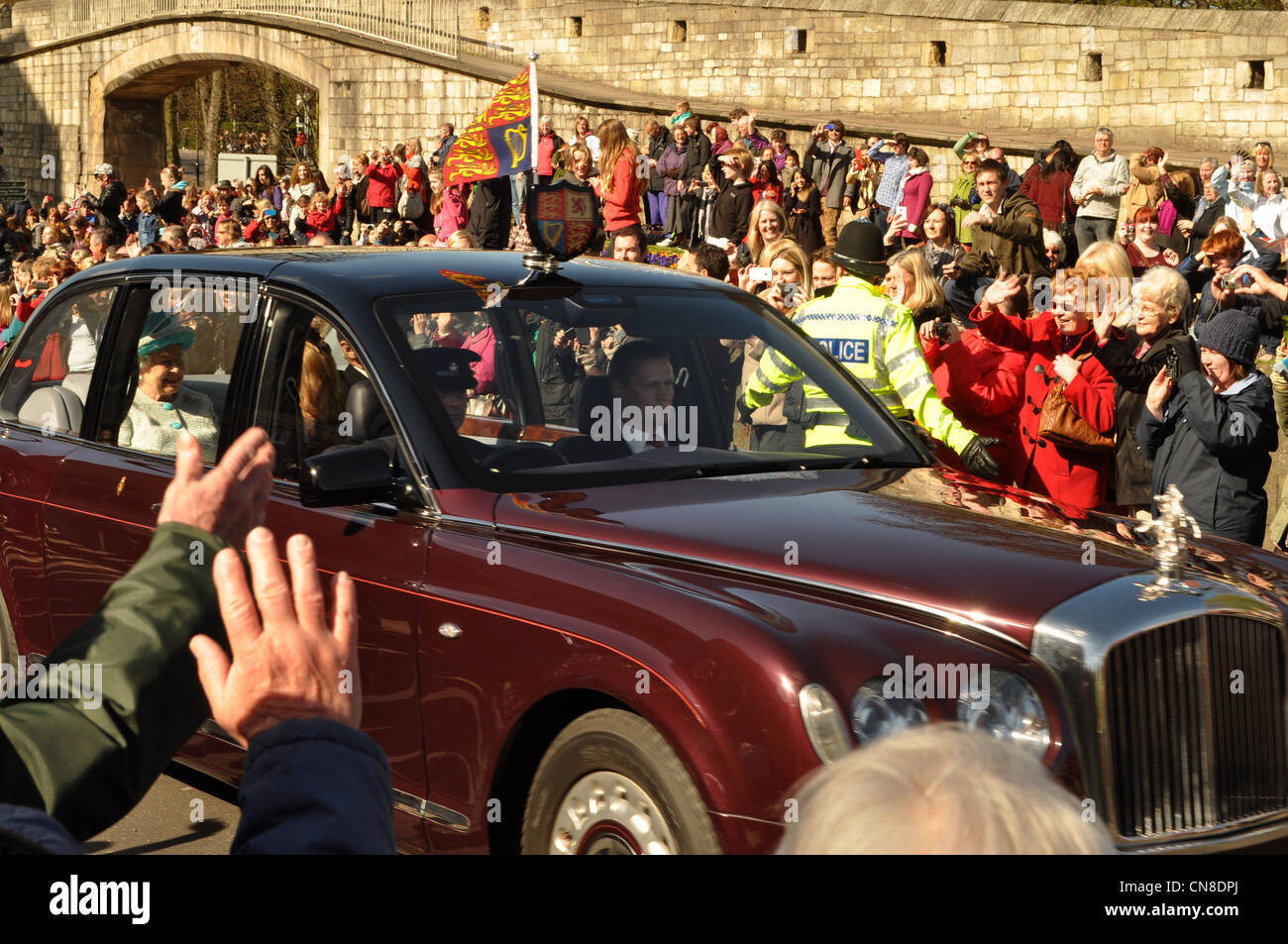 Maundy thursday queen hi-res stock photography and images - Alamy