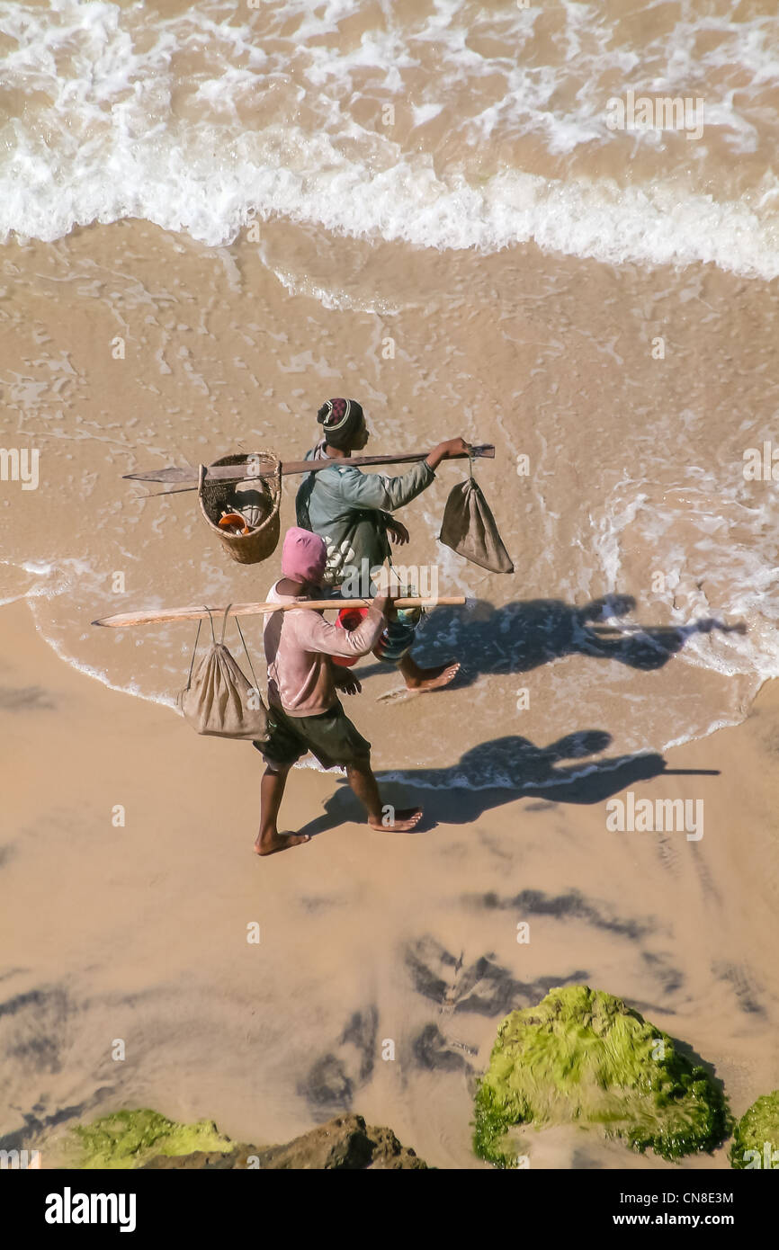 Back from fishing in Fort Dauphin (Tolagnaro), southern Madagascar ...