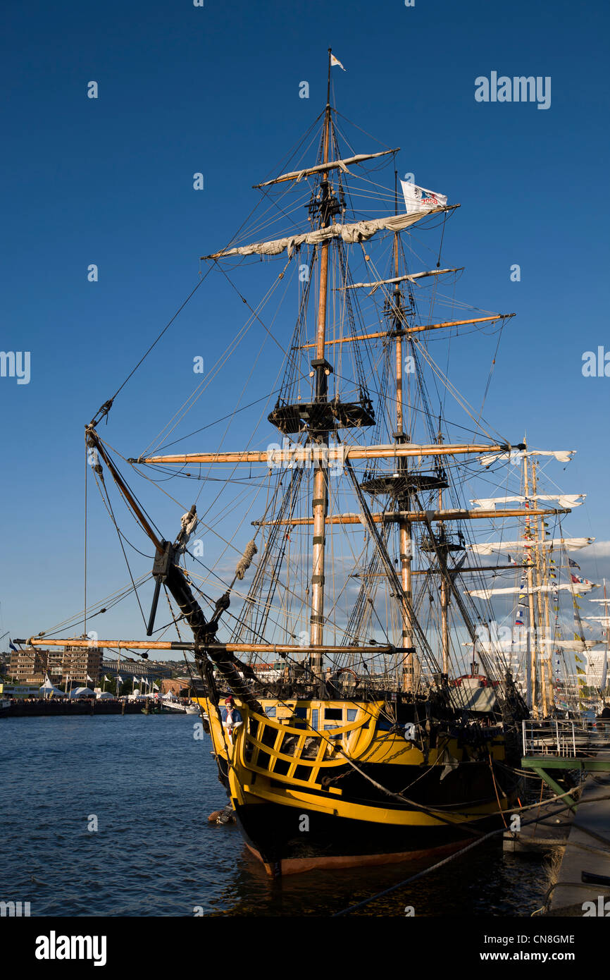 France, Seine Maritime, Rouen, Armada 2008, British frigate Grand Turk ...