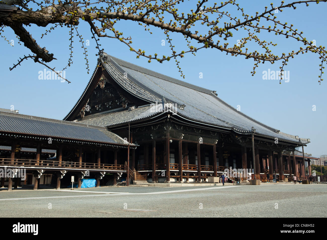 Nishi Hongan-ji or the "Western Temple of the Original Vow" is one of ...