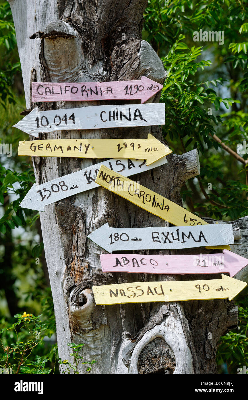 Bahamas, Grand Bahama Island, Freeport, Port Lucaya, wooden sign ...