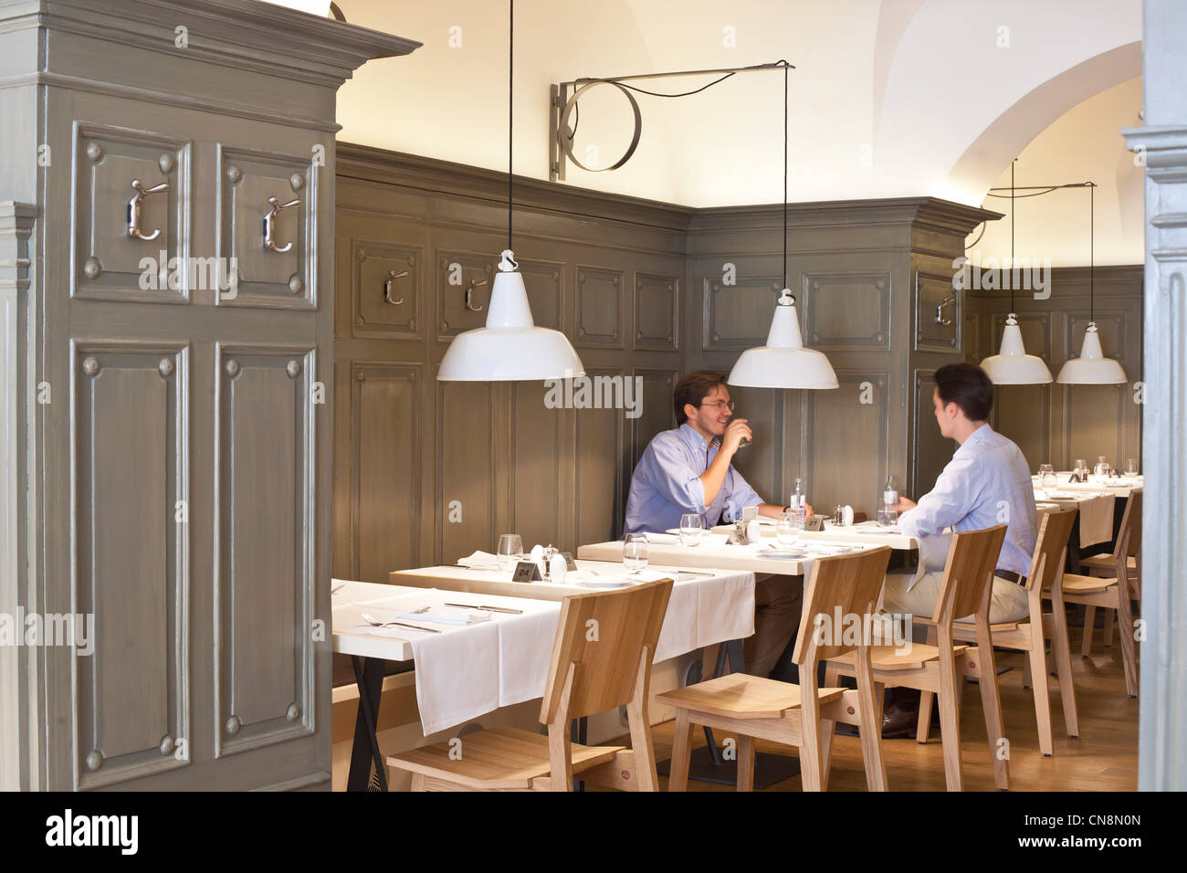 Gasthaus oper hi-res stock photography and images - Alamy