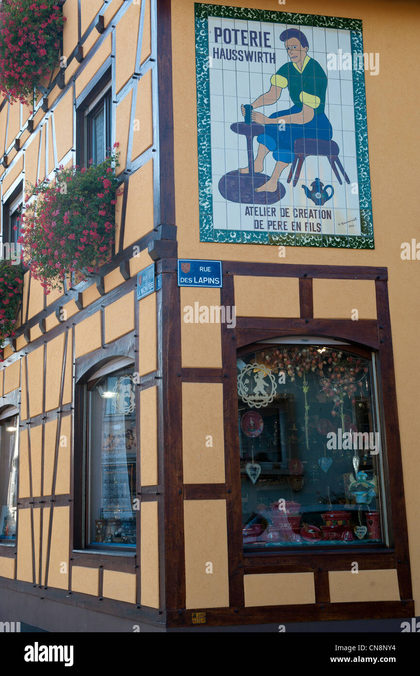 The potters shop hi-res stock photography and images - Alamy