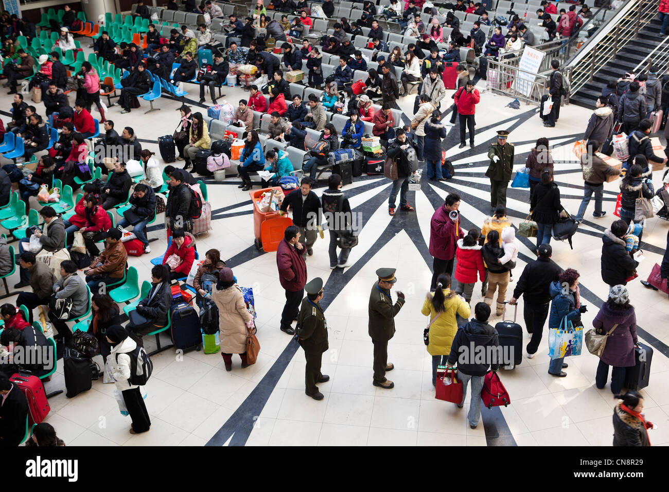 shanghai: long-distance bus station Stock Photo - Alamy
