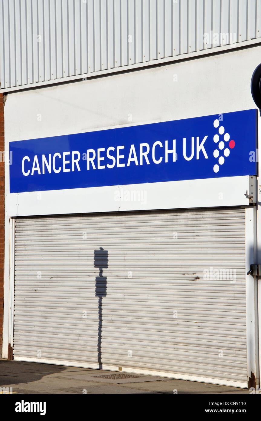 Cancer Research UK, charity shop, England, UK Stock Photo - Alamy