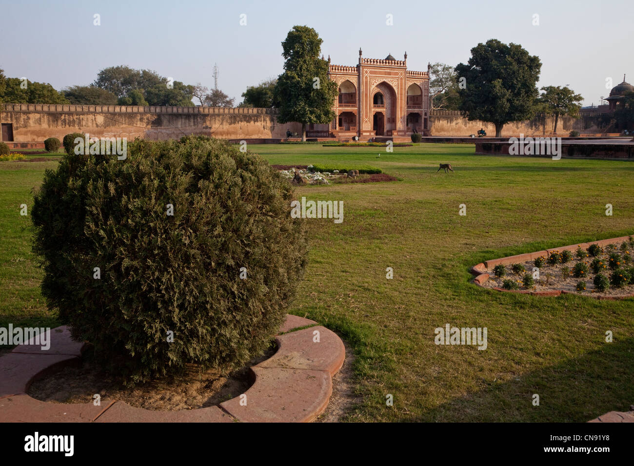 Mughal entrance gate hi-res stock photography and images - Alamy