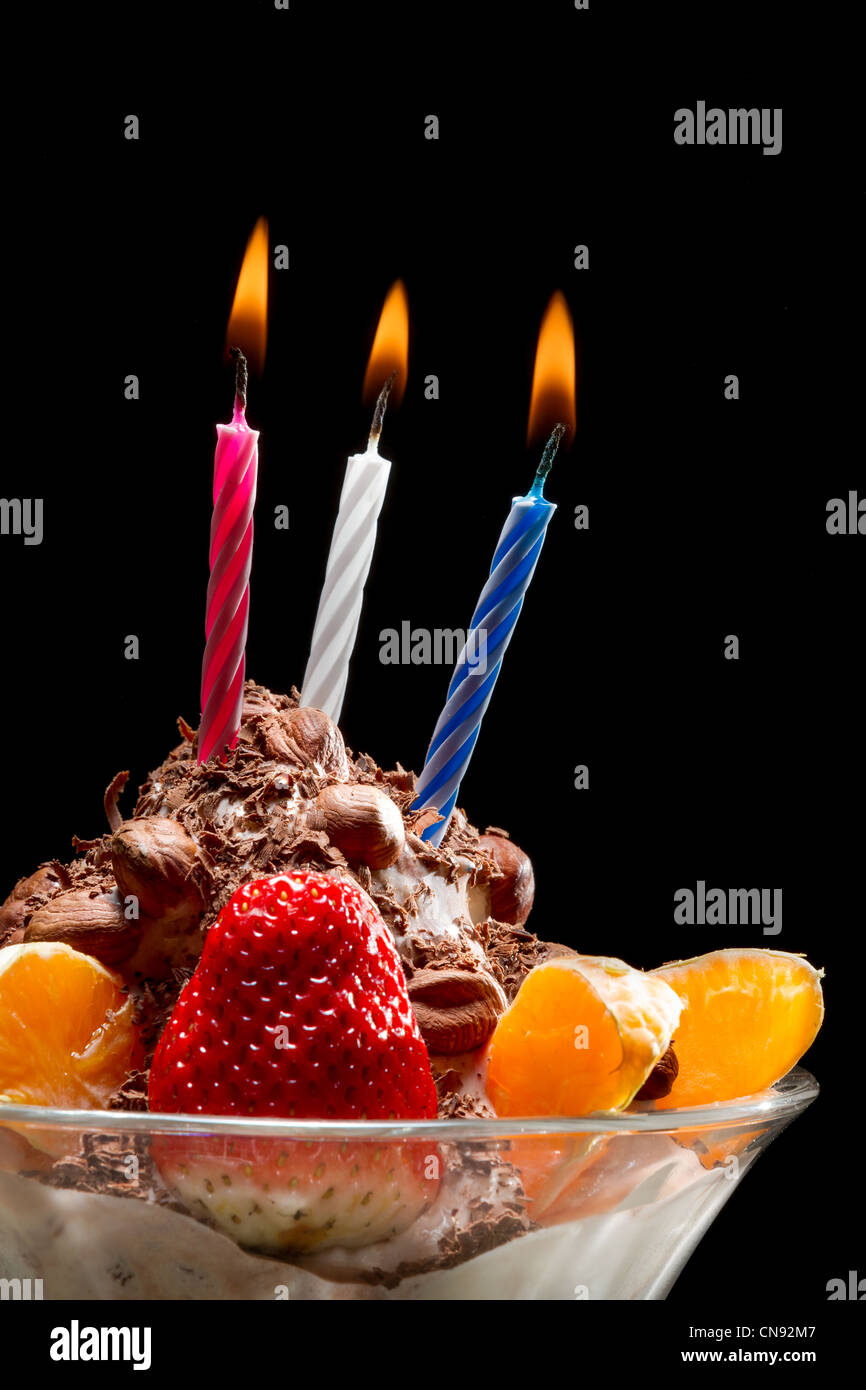Birthday candle ice cream hi-res stock photography and images - Alamy
