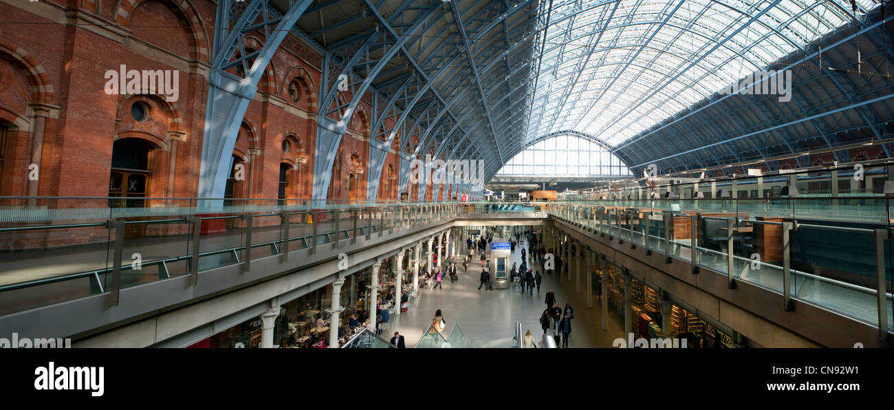 Panorama of the interior of St. Pancras international rail station ...