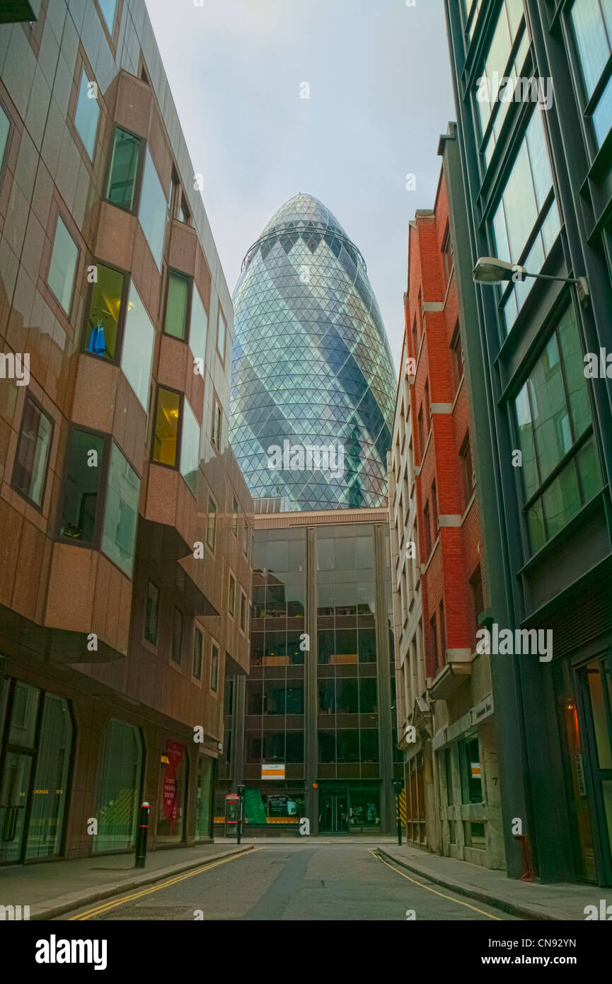 Gherkin building london aka cucumber hi-res stock photography and ...