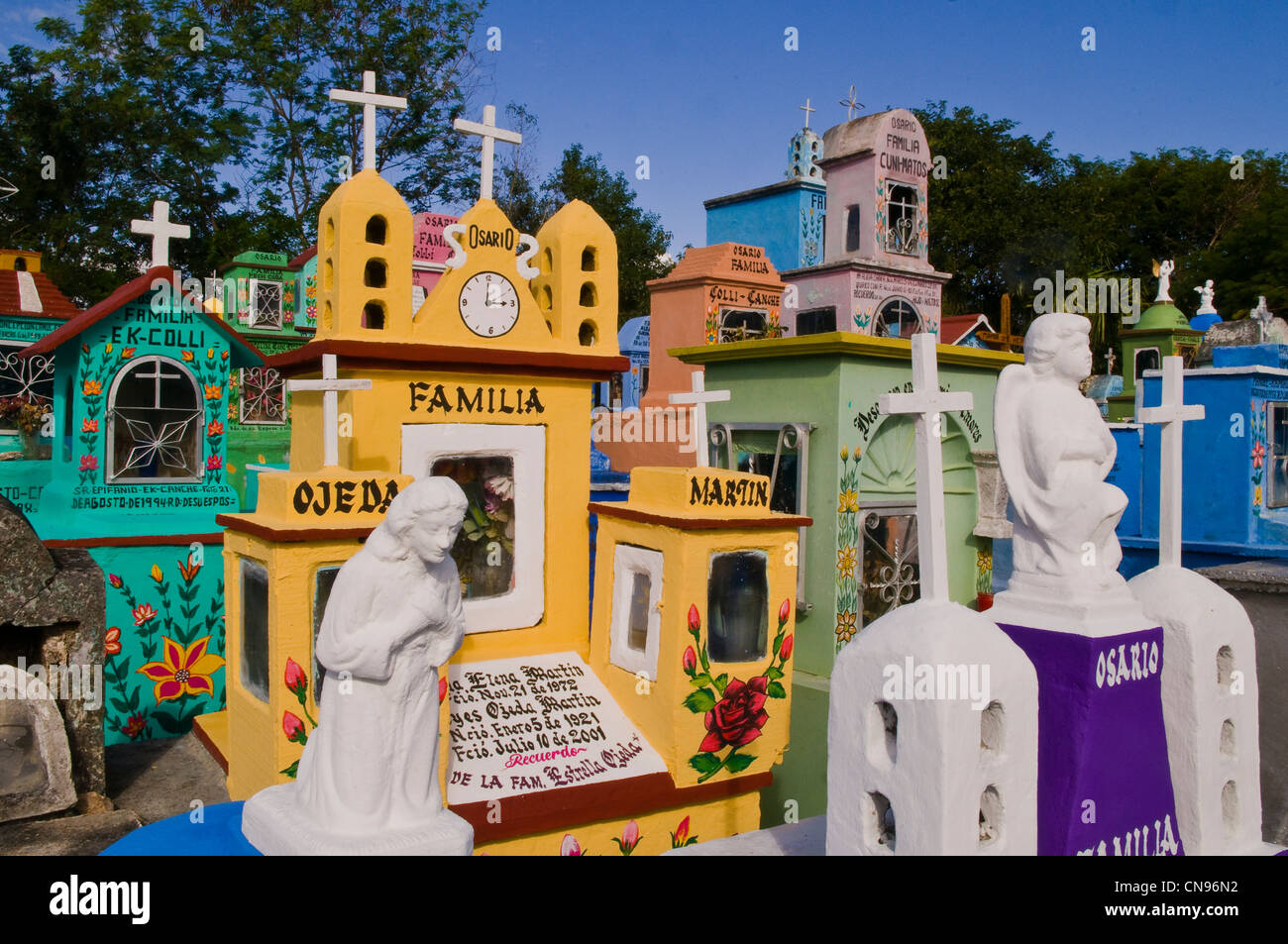 Mayan cemetery hi-res stock photography and images - Alamy