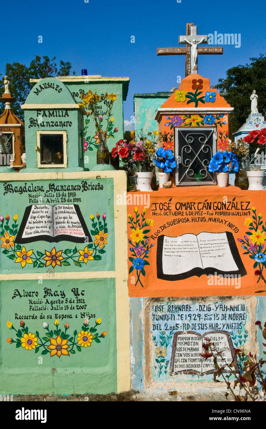 Maya cemetery hi-res stock photography and images - Alamy