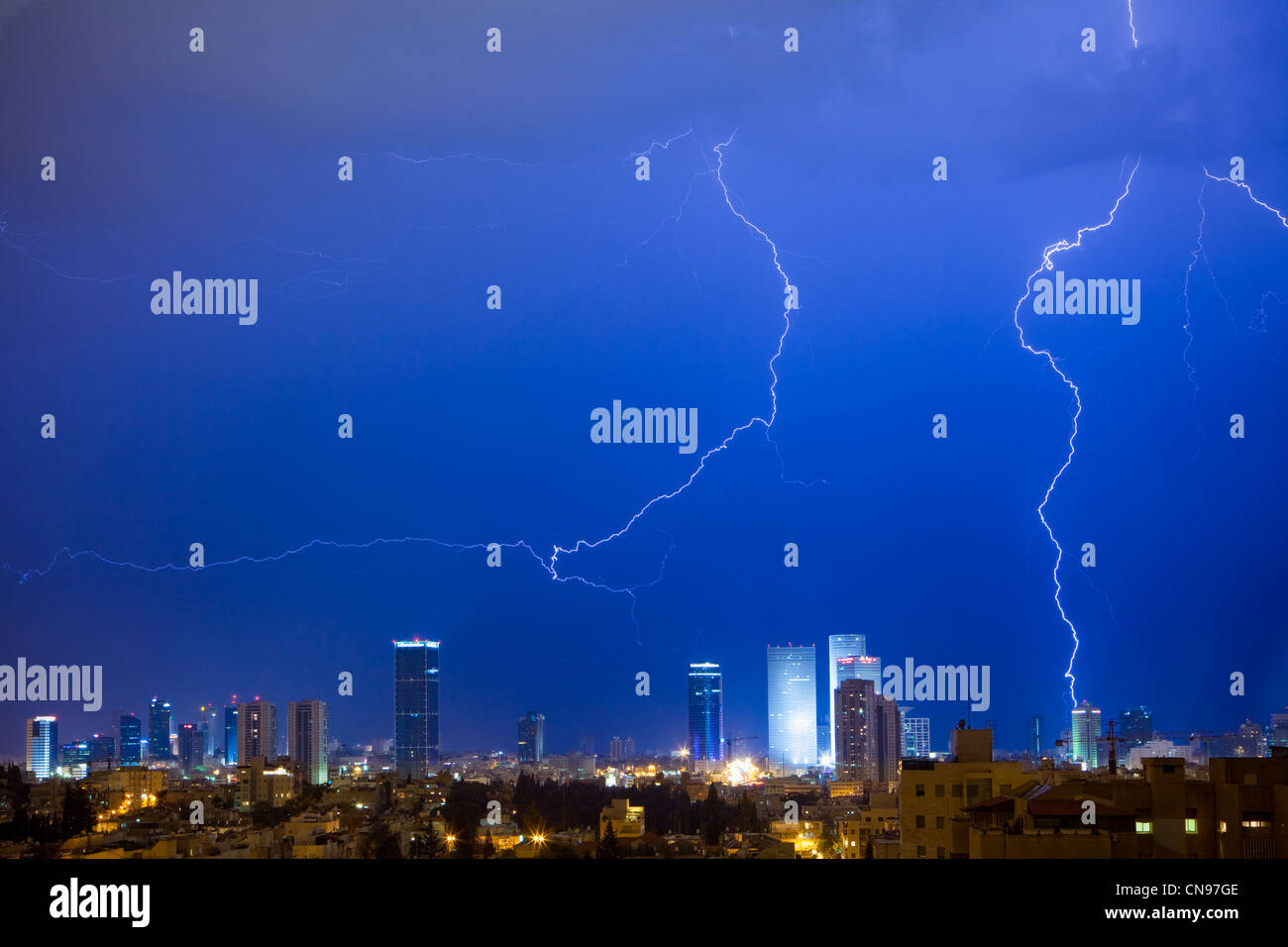 Lightning hitting hi-res stock photography and images - Alamy