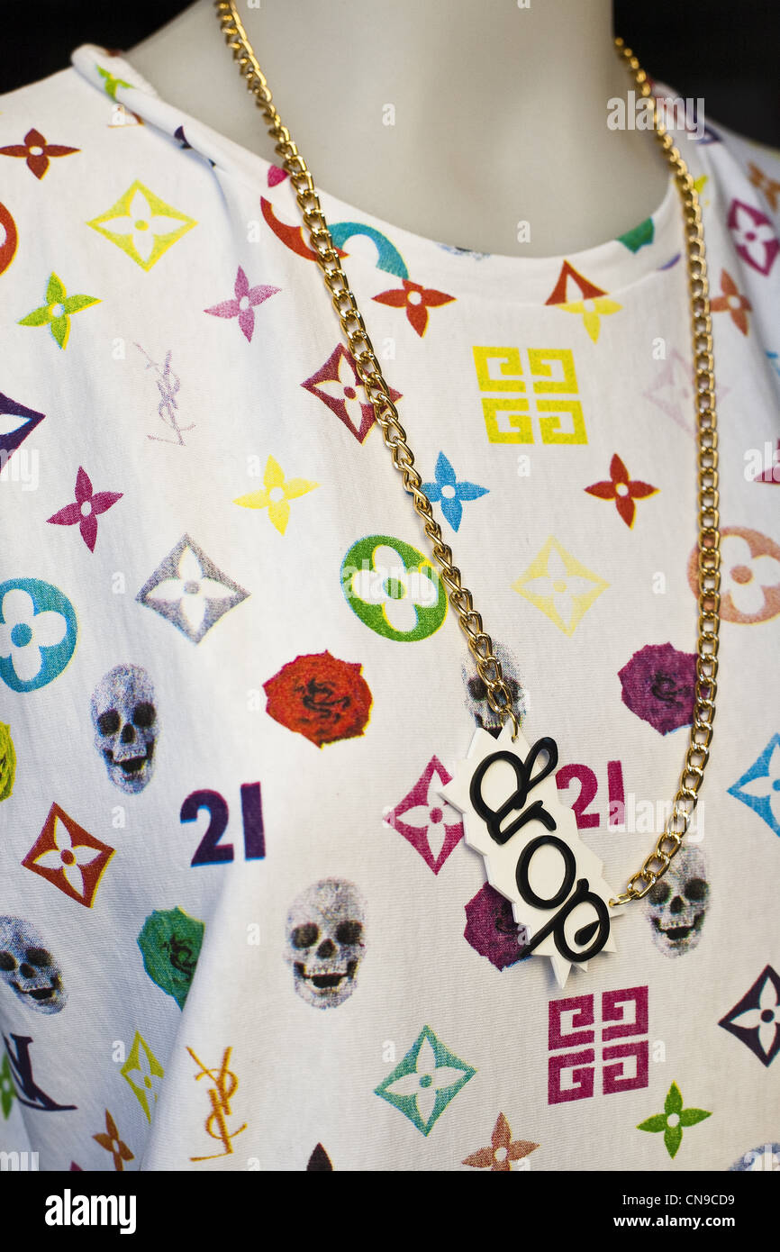 Drop logo hi-res stock photography and images - Alamy