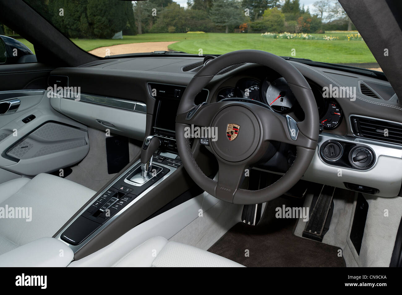 Porsche 911 carrera interior hi-res stock photography and images - Alamy