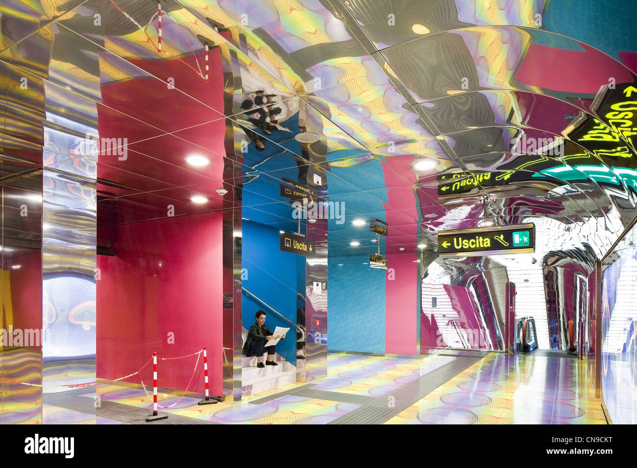 Naples central station hi-res stock photography and images - Alamy