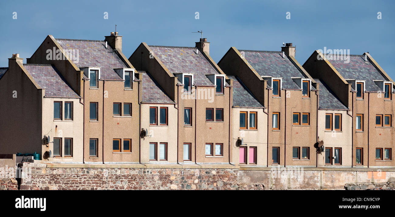 Scottish terrace houses hi-res stock photography and images - Alamy