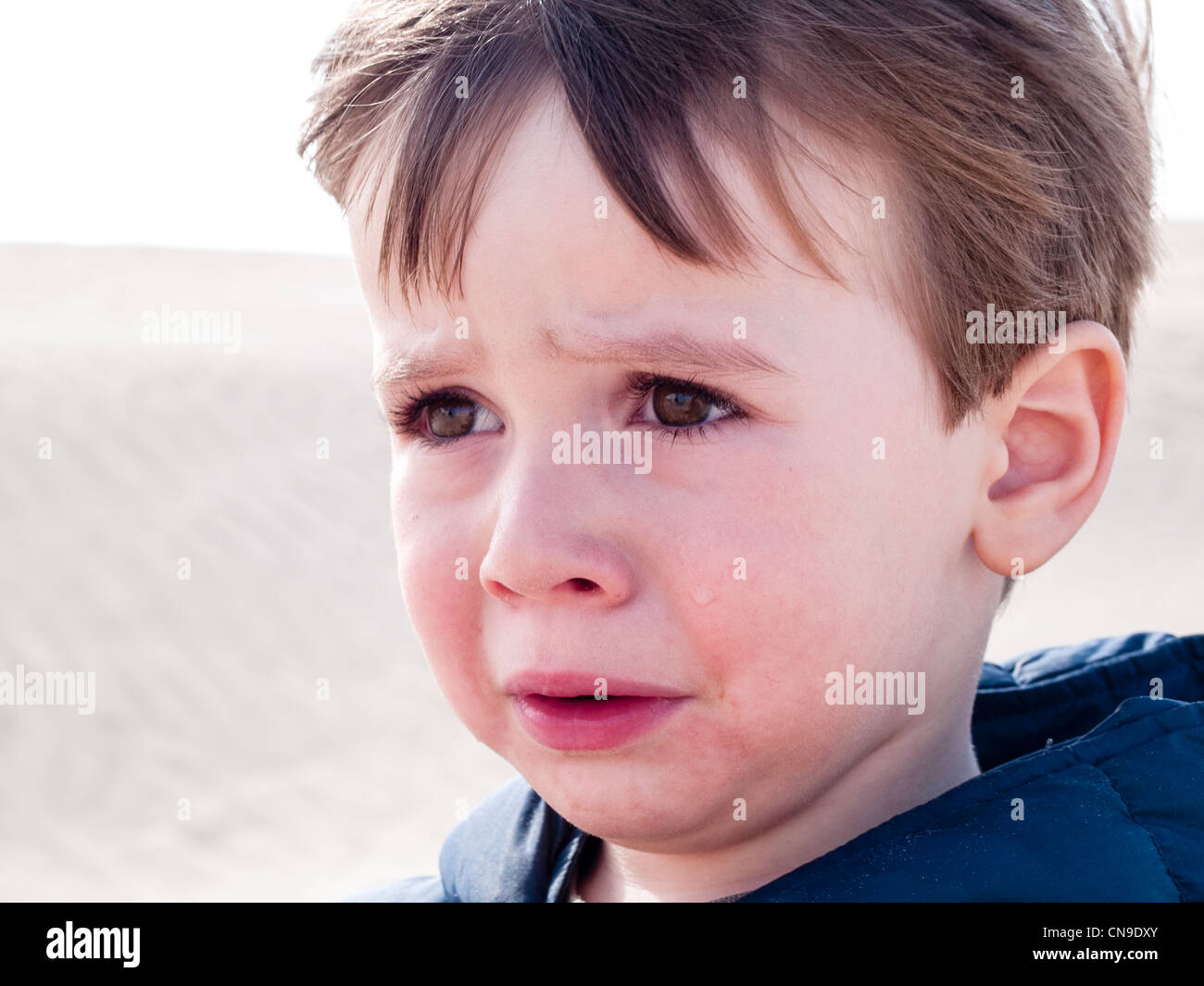 portrait ofchildren cry Stock Photo - Alamy