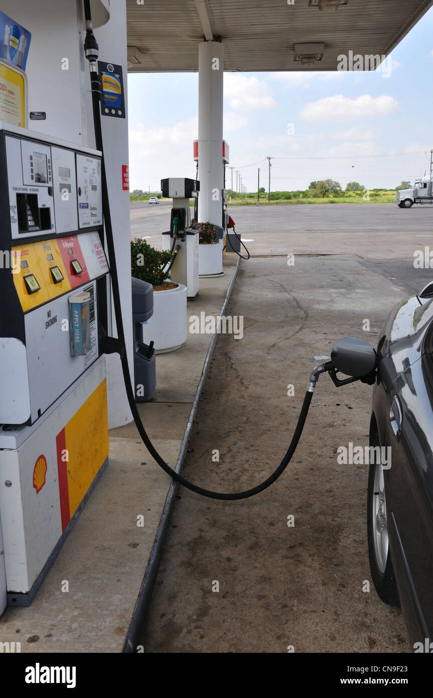 Shell gas station Stock Photo - Alamy