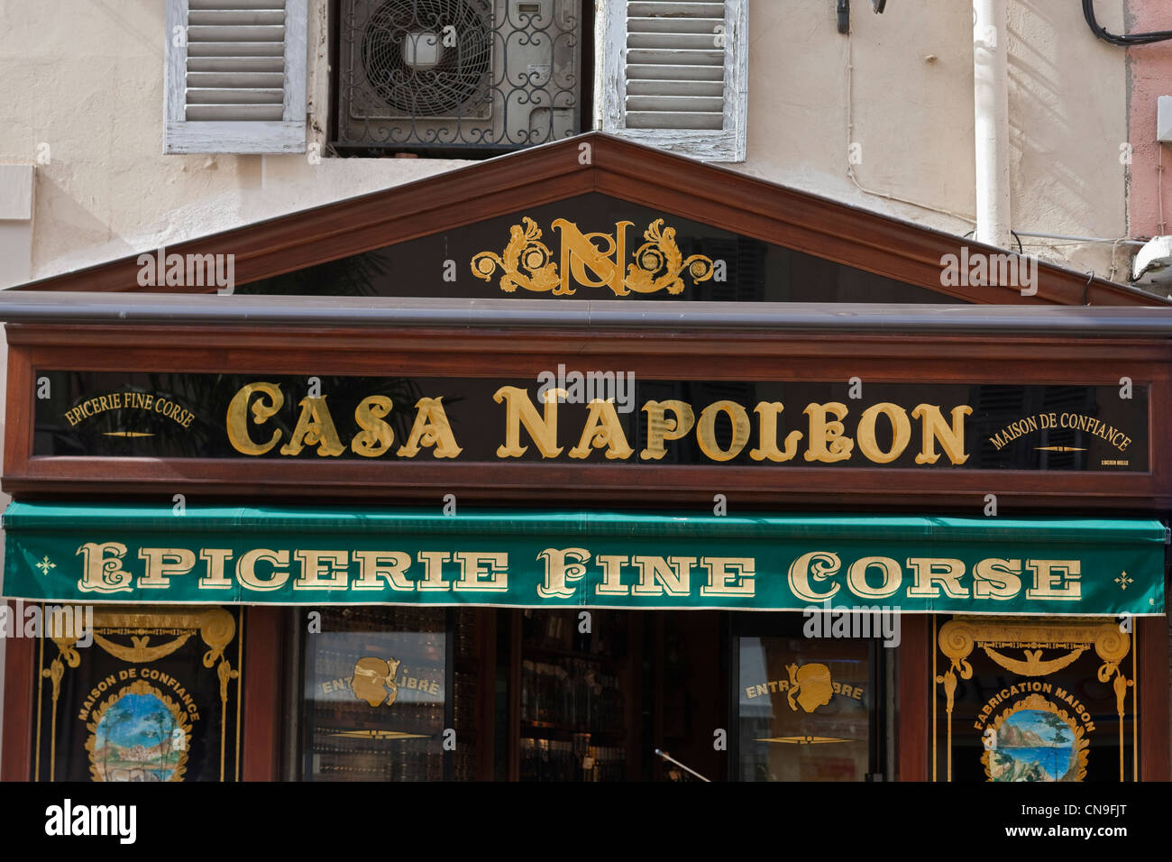 Deli shop front hi-res stock photography and images - Alamy