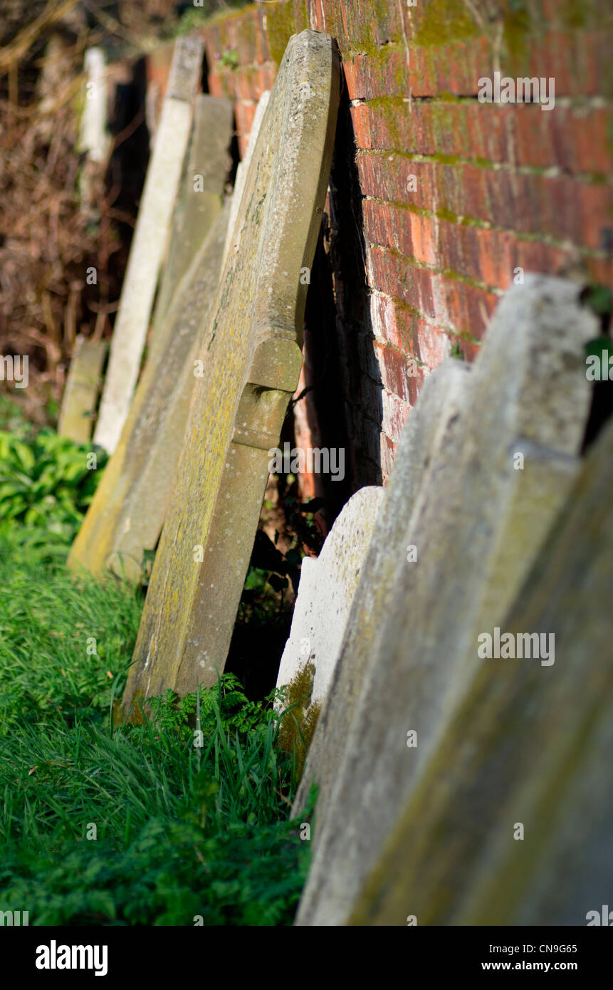 Two grave slabs hi-res stock photography and images - Alamy
