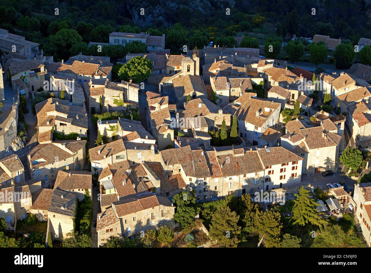 France vaucluse provence le barroux hi-res stock photography and images ...