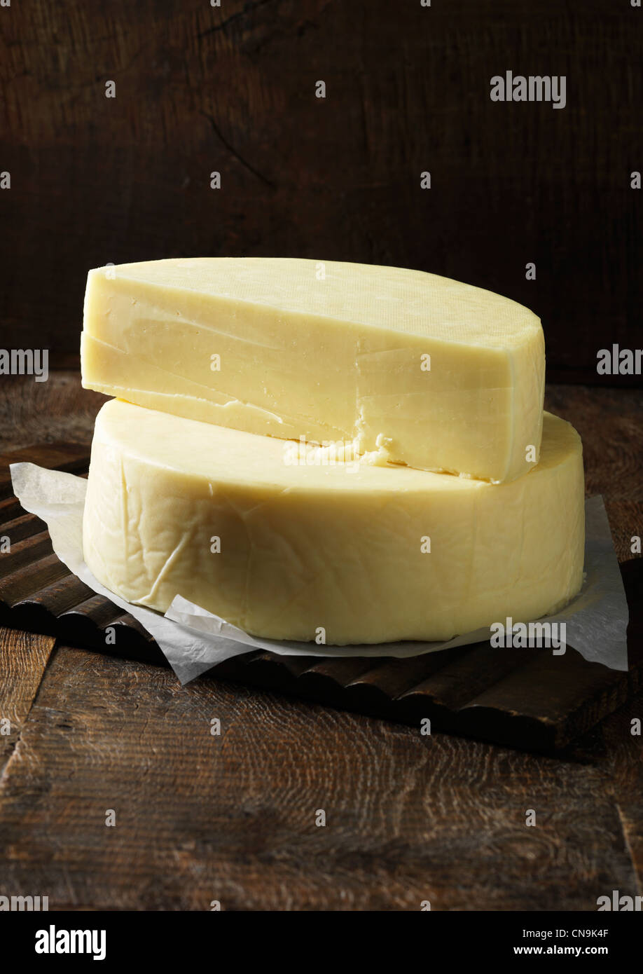 Close up of Duddleswell cheese Stock Photo - Alamy