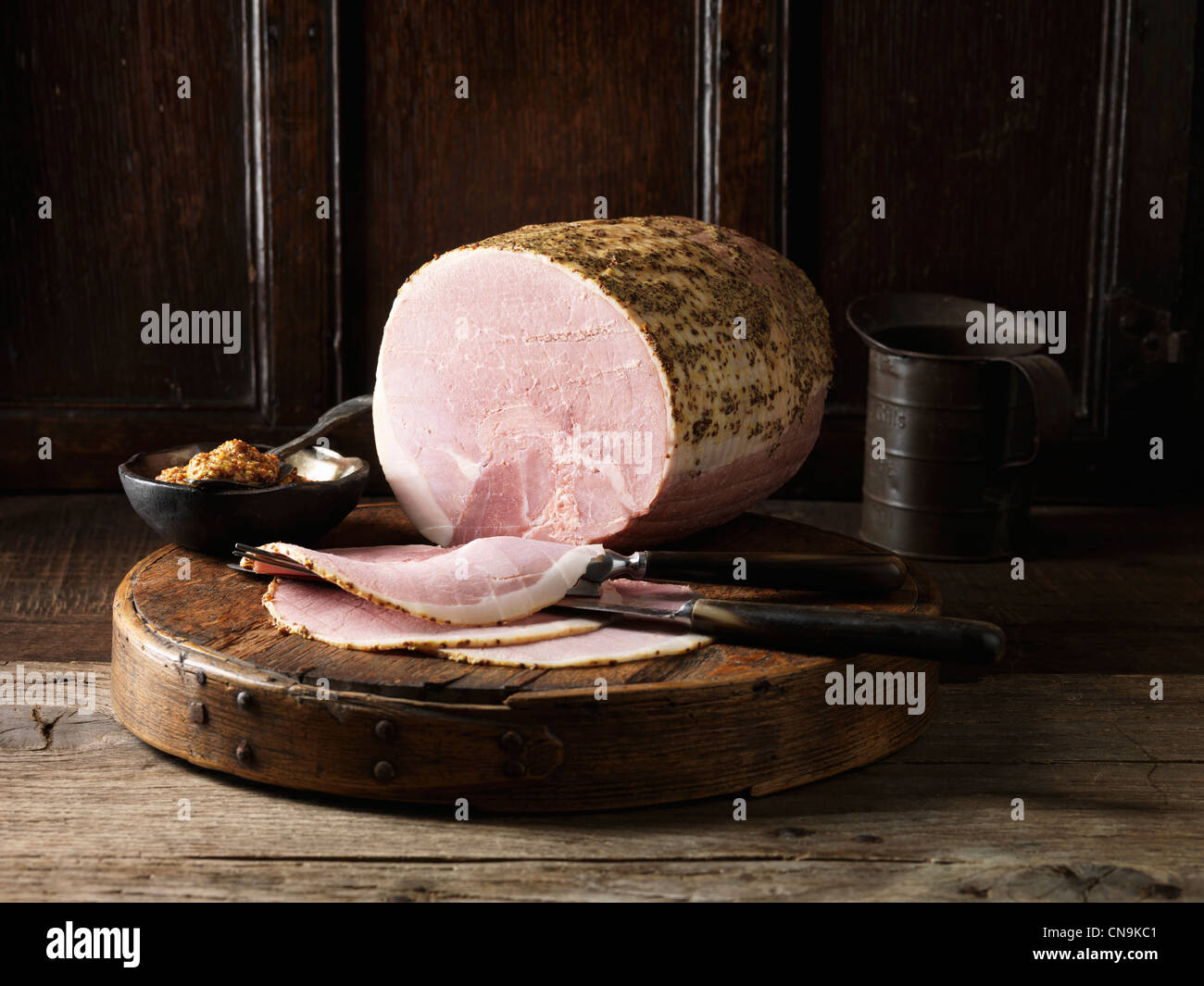 Glazed ham hi-res stock photography and images - Alamy