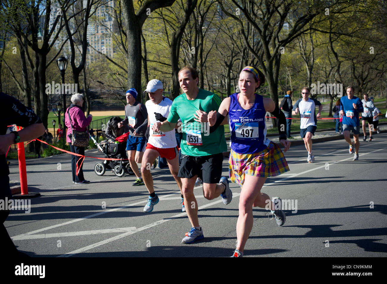 Over 10,000 runners race around Central Park in New York for the 10K ...