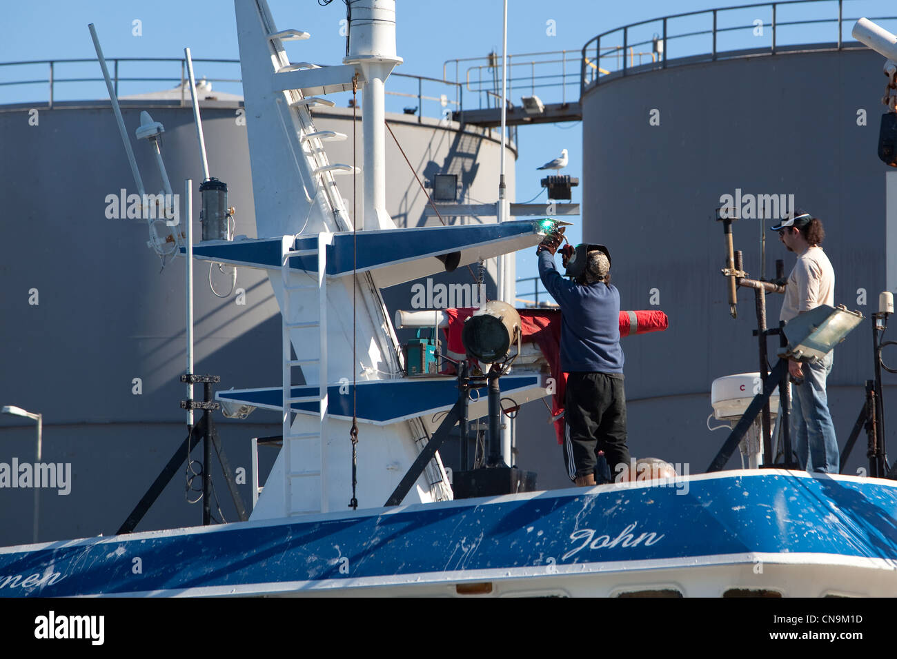 Working scottish trawlers hi-res stock photography and images - Alamy