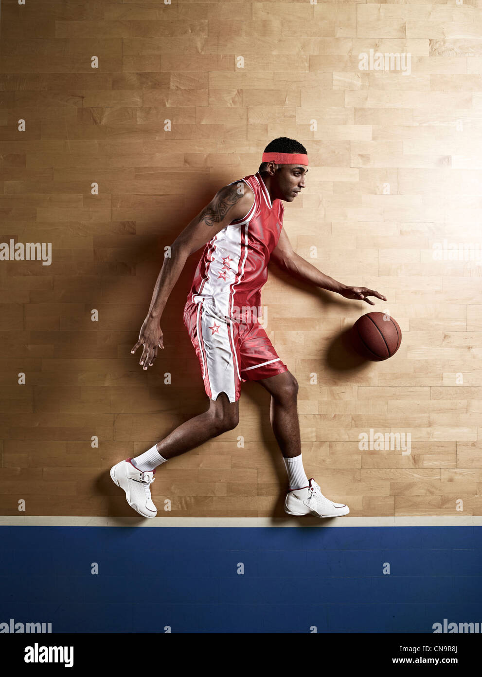 Inside basketball court hi-res stock photography and images - Alamy