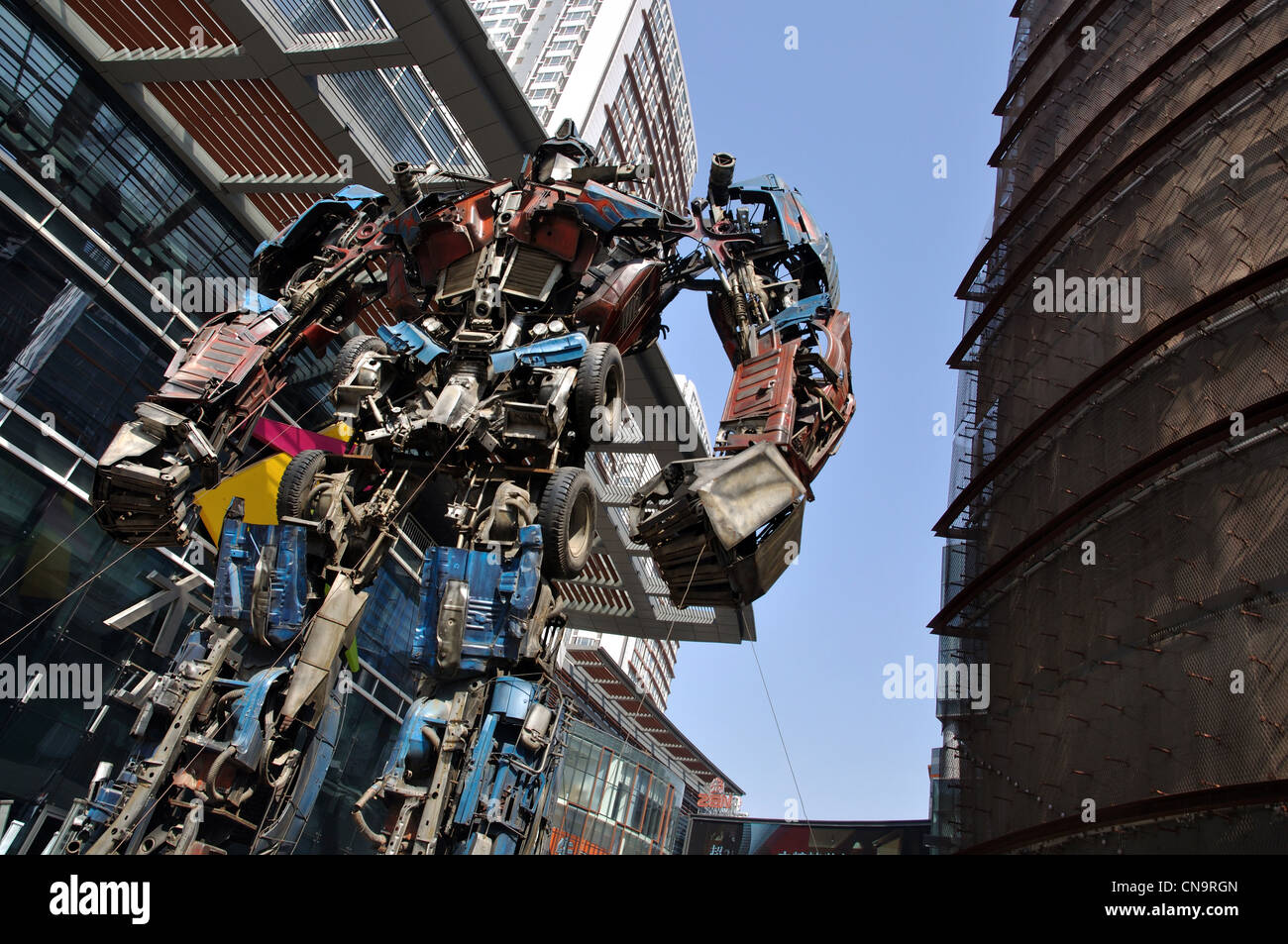 Sculpture, Da Yue retail and entertainment complex, Zhong Jie, Shenyang ...