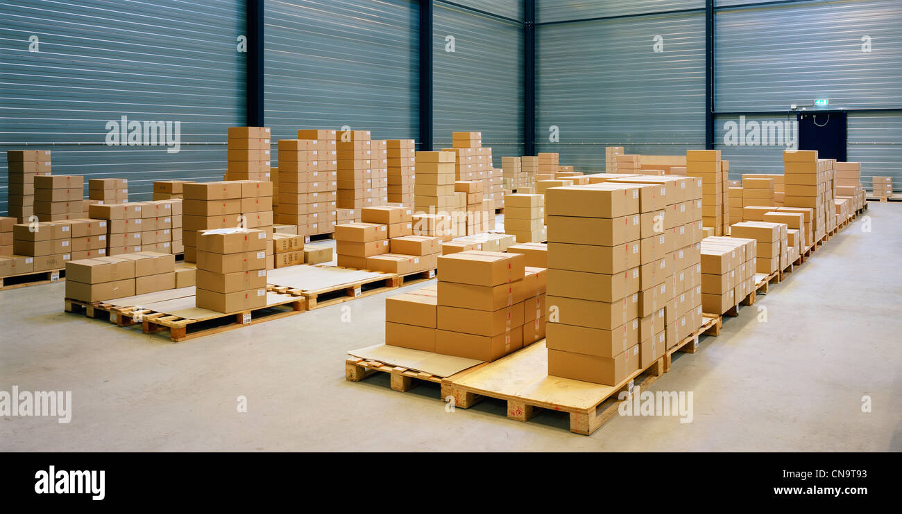 Warehouse box hi-res stock photography and images - Alamy
