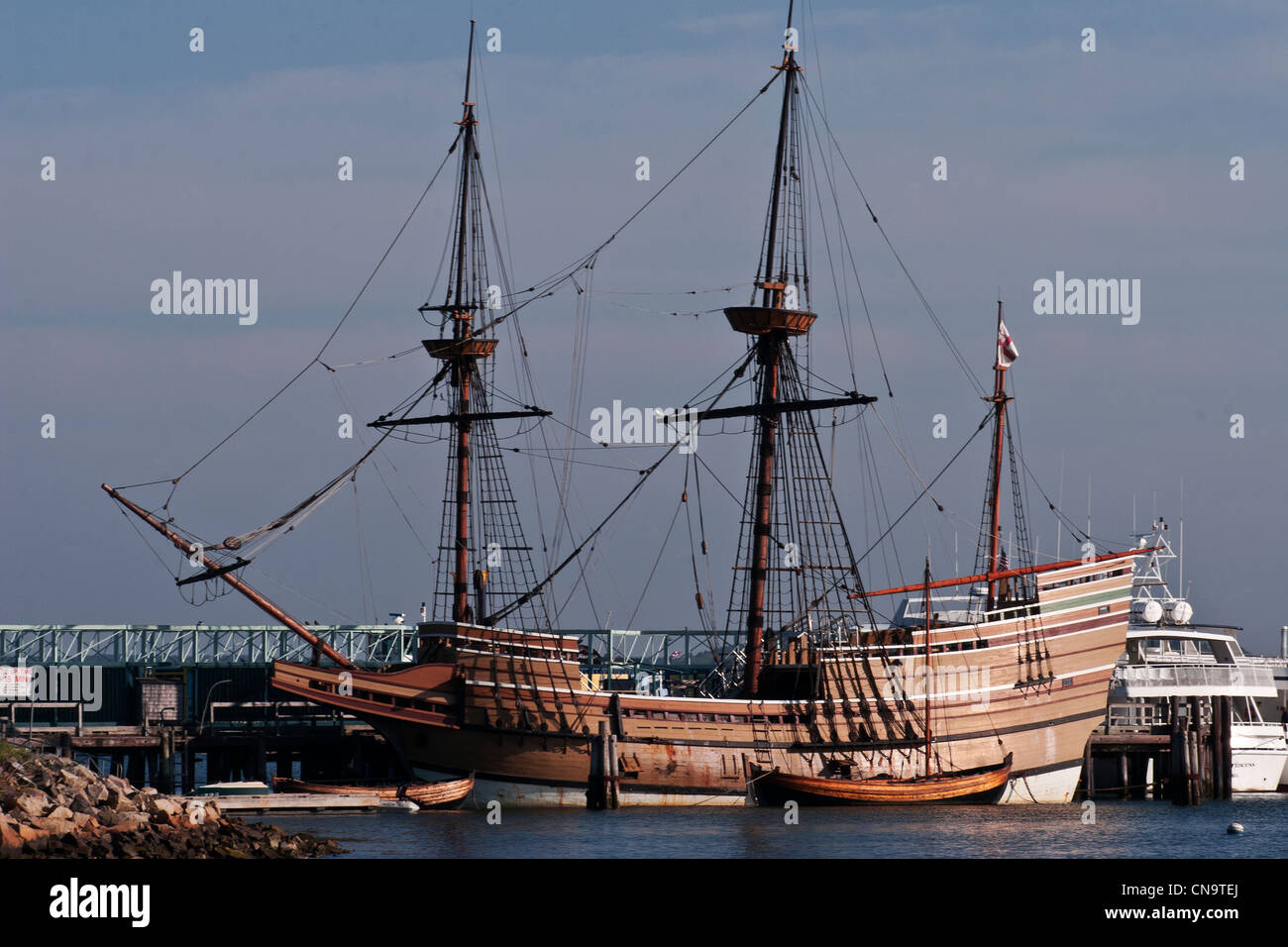 Mayflower ship hi-res stock photography and images - Alamy