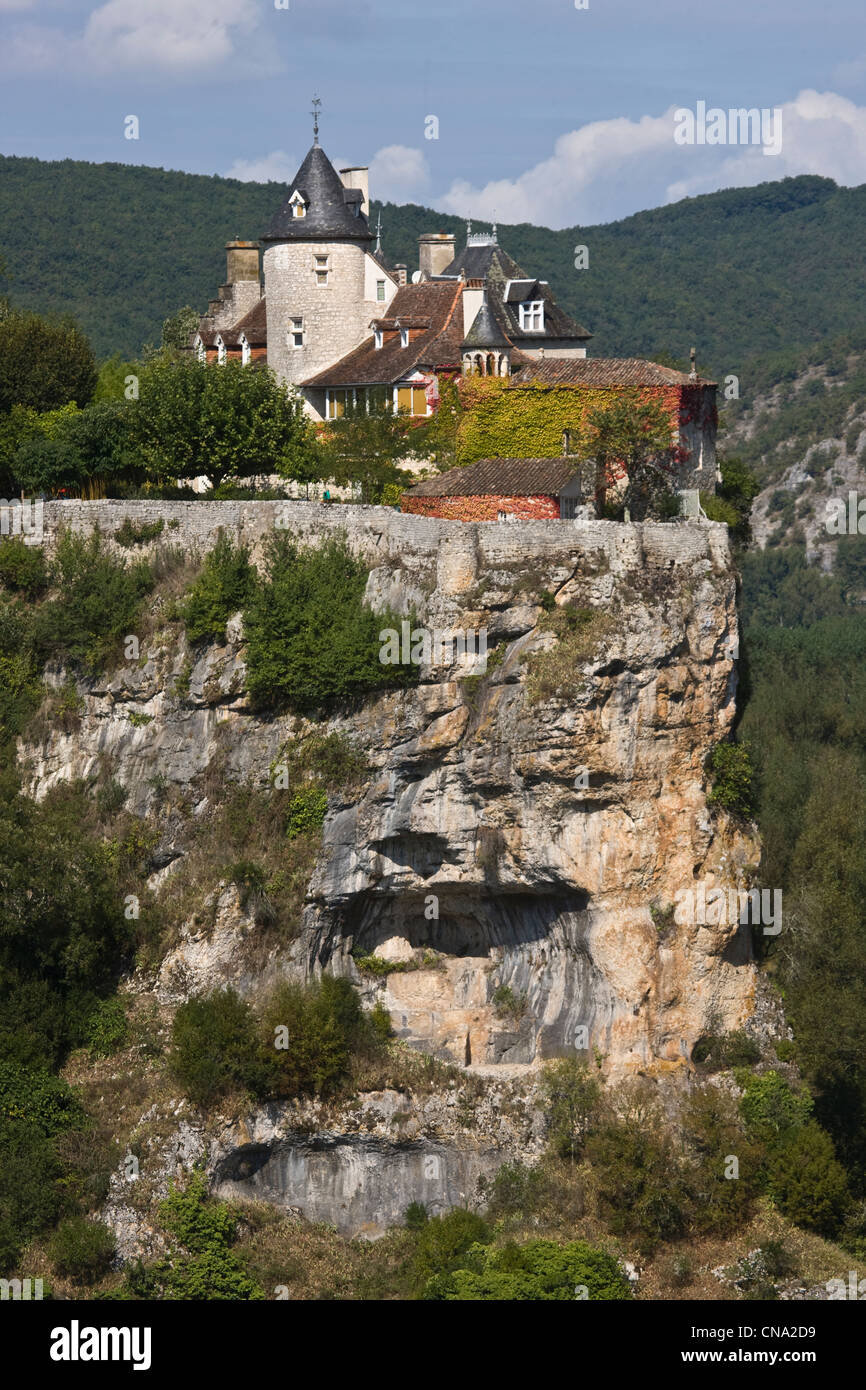 France, Lot, Dordogne, Lacave, Env Castle Belcastel Stock Photo - Alamy