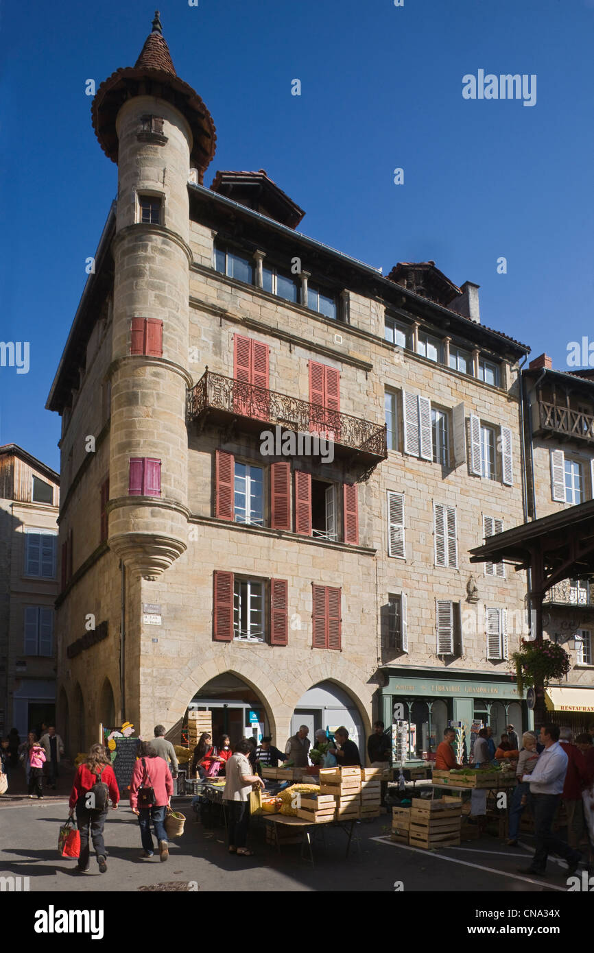 France, Lot, Figeac, market day, Place Carnot Stock Photo - Alamy