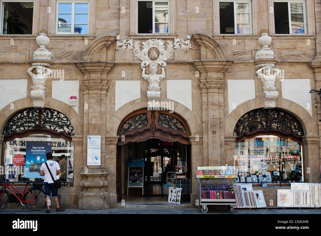 Old bookstore facade hi-res stock photography and images - Alamy