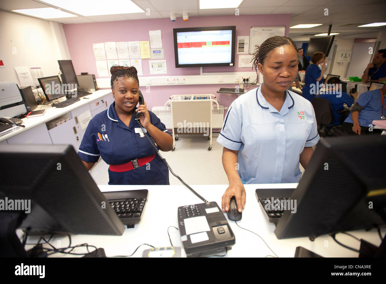 Nurses station hi-res stock photography and images - Alamy