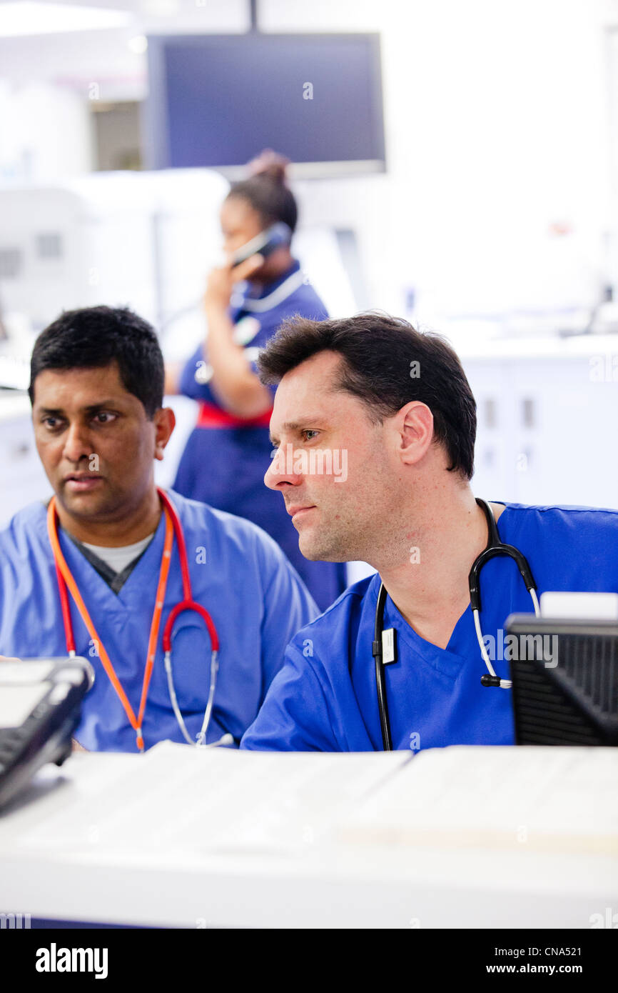 Emergency room hi-res stock photography and images - Alamy