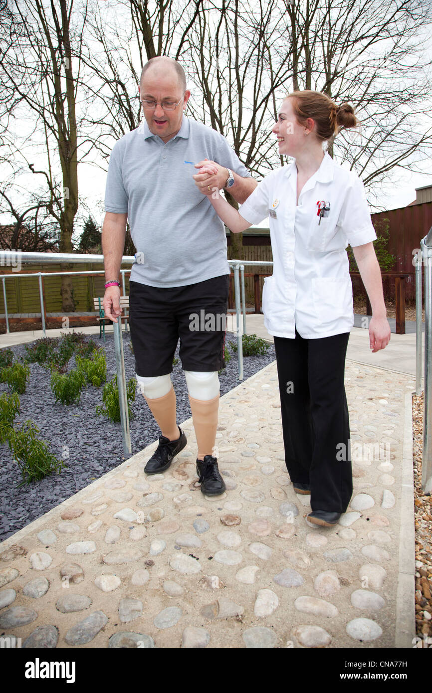 Prosthetic leg walking hi-res stock photography and images - Alamy