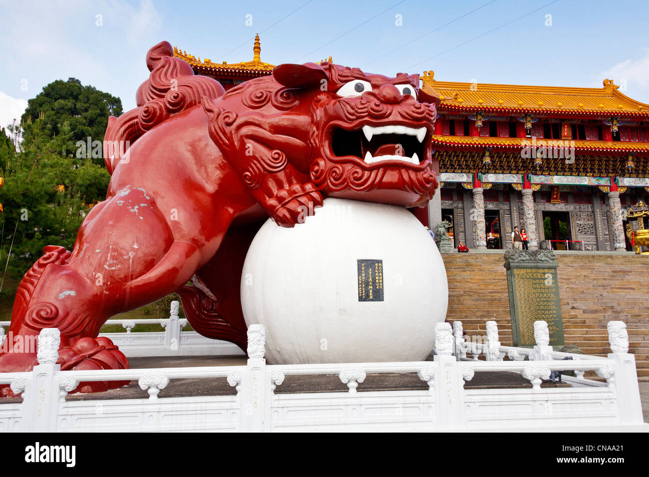 Red lion guarding the entrance to Wenwu Temple, Sun Moon Lake, Taiwan ...